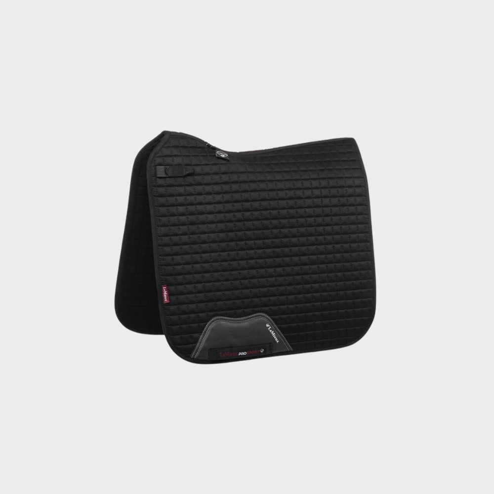 LeMieux | Tapis de dressage Suede Square – Noir – 1000 Sabots